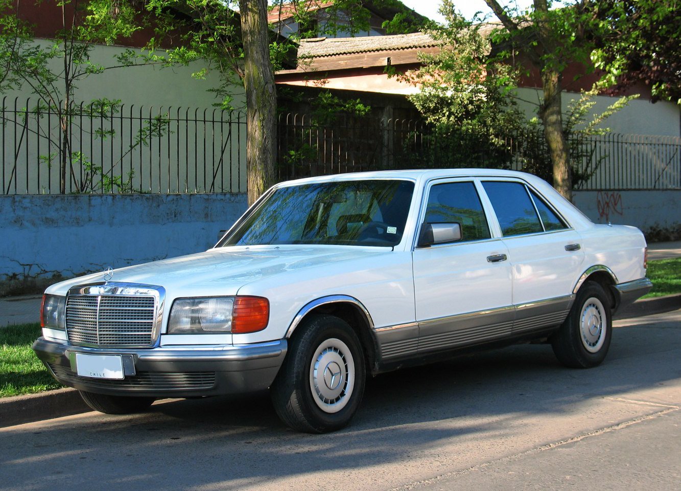 Mercedes-Benz S-class SE (W126) 280 S (156 Hp)